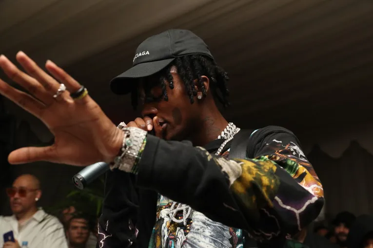 Playboi Carti Pays Tribute To Rich Homie Quan During Award Acceptance ...